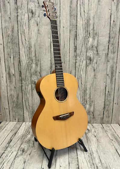 Faith Guitars at Eagle Music Shop