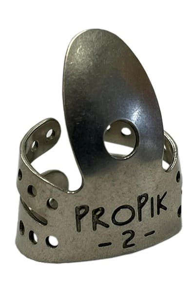 Guitar finger picks including Alaska Pik, Fred Kelly, Perfect Touch ...